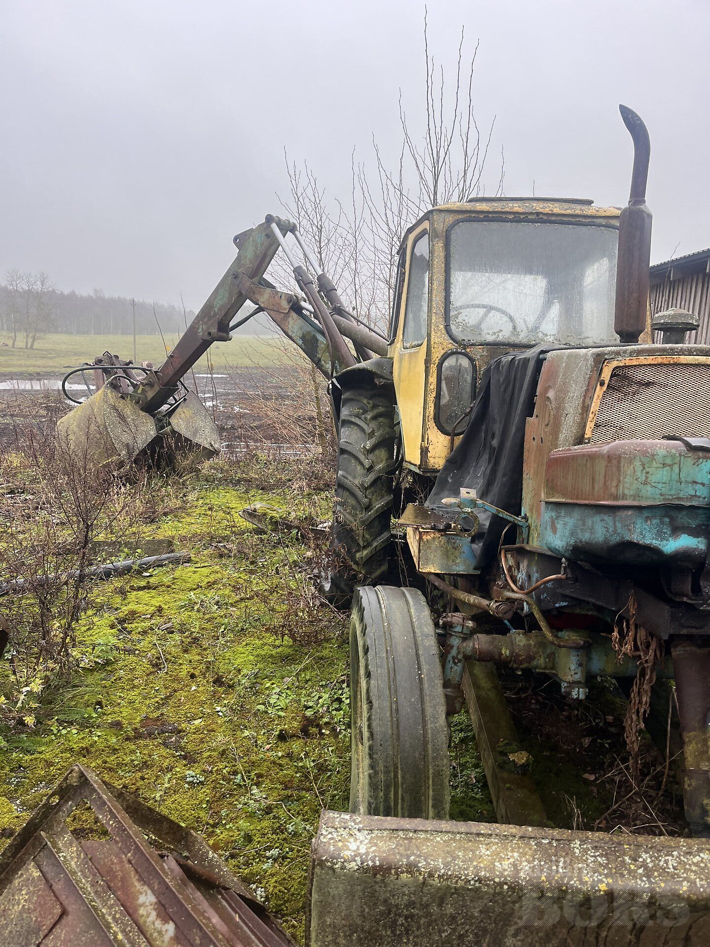 T-25 JA JUMZ EKSKAVAATOR, müük, kuulutus 94997487 - Kuldne Börs