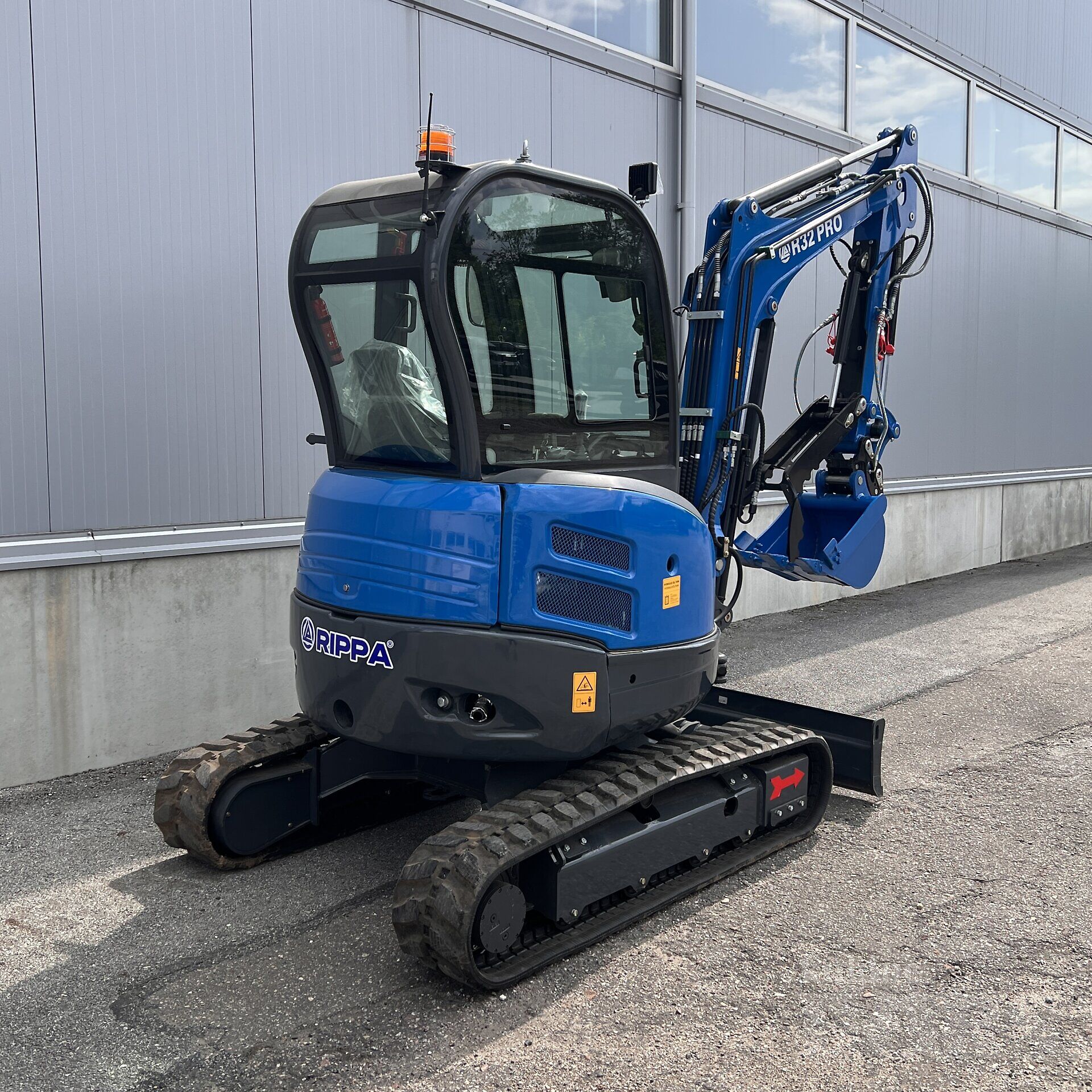 RIPPA R32 PRO MINIEKSKAVAATOR, müük, kuulutus 96019245 - Kuldne Börs